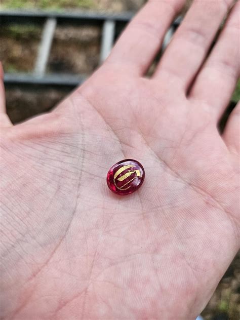 probably a ruby r whatsthisrock