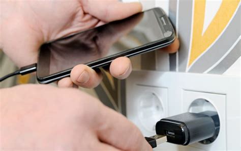 What To Consider When Purchasing And Installing Usb Outlets Batterie Telephone Conseils Pour