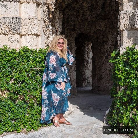 Ellen Collins Feet Aznudefeet