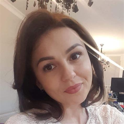 Molnar Laura Youtube