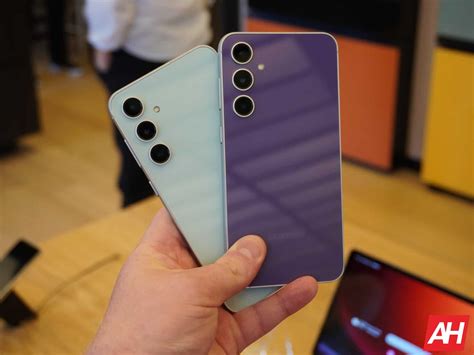 Samsung Video Showcases Affordable Luxury Of New Galaxy FE Devices