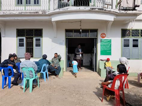 မိုင်းခတ်မြို့နယ် မြန်မာ့စီးပွားရေးဘဏ်ငွေတိုက်ခွဲတွင် အငြိမ်းစားဝန်ထမ