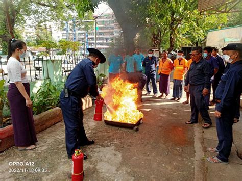 ပုဇွန်တောင်မြို့နယ် မီးသတ်ဦးစီးဌာနမှ မီးဘေးအန္တရာယ် ကြိုတင်ကာကွယ်နိုင်ရေး အသိပညာပေး ဟောပြောခြင်း