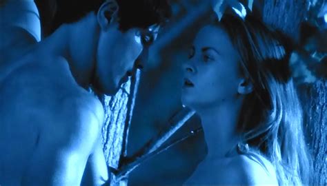 Alix Henning Nude Pics Seite