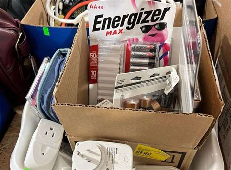 Energizer Duracell Battery Assortment 4 Woods Remote Contol Reciver