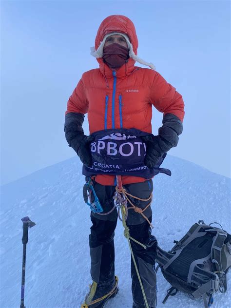 Горди сме на нашите вработени и на нивниот спортски дух 🏅 Зоран Успрцов е пример за вработен кој