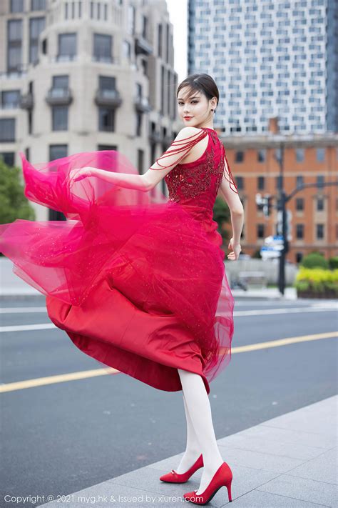 美媛馆mygirl Vol560 小夕juju 一袭精美迷人的姓感长裙 微圖坊