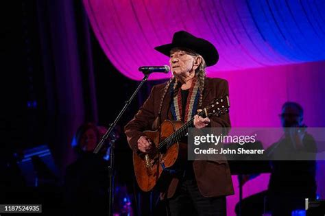 Willie Nelson Performs Onstage During The 53rd Annual Cma Awards At News Photo Getty Images