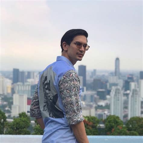 Pesona Dimas Beck Yang Dikabarkan Dekat Dengan Luna Maya Foto 1