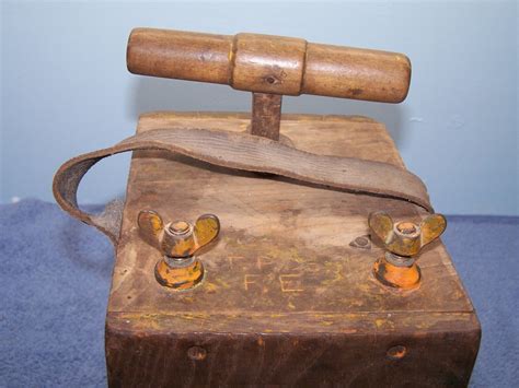 Vintage Manual Dynamite Detonator Plunger Box Blasting Machine Tested Works 4621133962