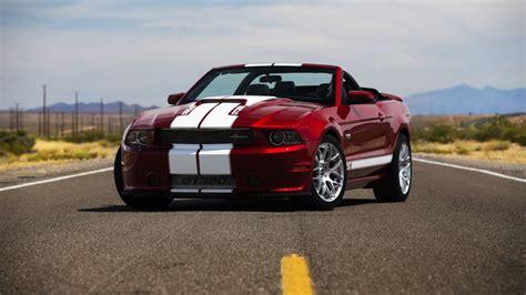 배경 화면 포드 머스탱 스포츠카 쿠페 바꿀 수 있는 고성능 차 바퀴 가장자리 육상 차량 자동차 디자인 자동차 외장 자동차 제조 고급 차량 범퍼