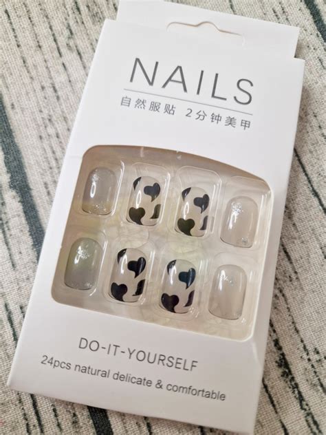 Комплект Разкошни Press On Изкуствени Нокти 24 броя с Декорация Желирани Мечета Изкуствени