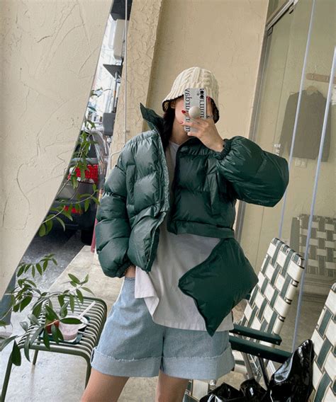 목도리가능 제이 글로시 유광 투웨이 숏 크롭 패딩 웰론 3colors 에이블리