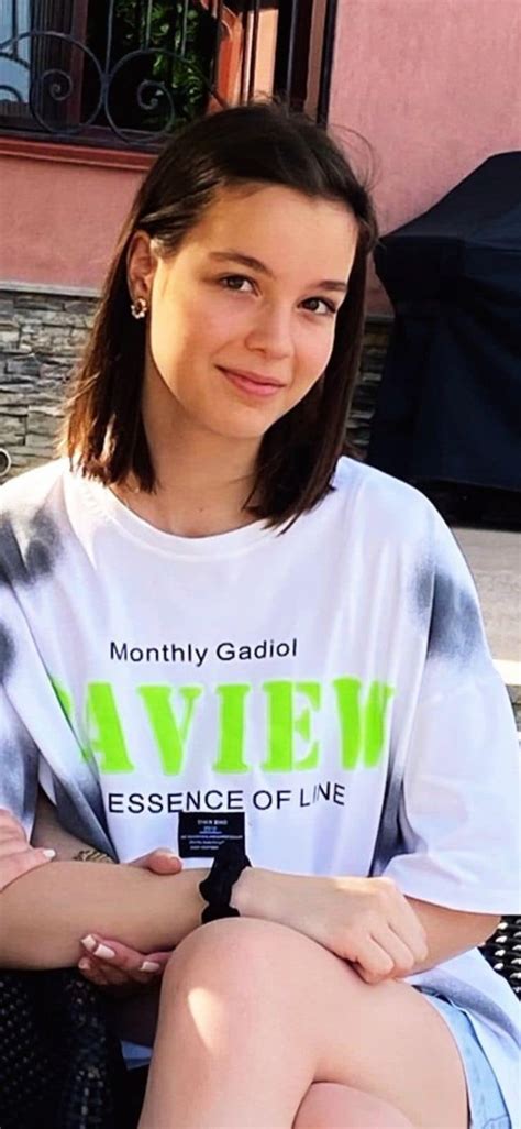 „ჩემი პირველი სიყვარული“ დათო ხუჯაძე ქალიშვილს იუბილეს ემოციური სიტყვებით ულოცავს Marao