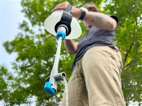 Hang Or Hold This Gravity Filter Makes Handling Easy Hydrapak Seeker
