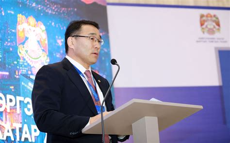 Д Сумъяабазар Хот хөдөөгийн хөгжлийг тэнцвэржүүлэх ёстой Newswall