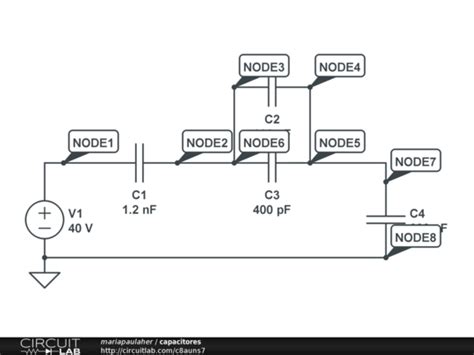 Capacitores CircuitLab