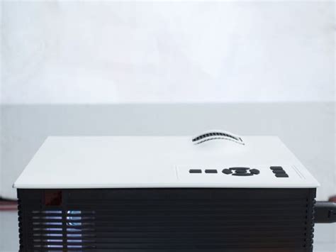 Why Are The Edges Of My Projector Screen Cut Off Pointer Clicker