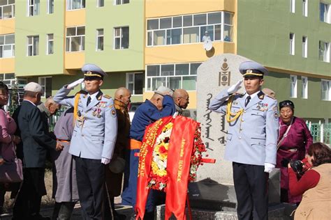 Улс төрийн хилс хэрэгт хэлмэгдэгсэдийн дурсгалыг хүндэтгэлээ