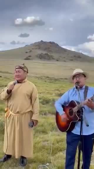 Аавдаа зориулж бичсэн шүлэг N N Нуур болтол уйллаа гээд N Нулимас ямар барагдах бишдээ N