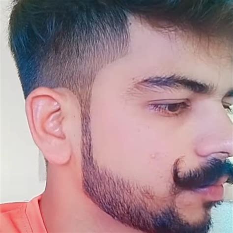 The Hindi दारोगा फैक्ट्री के नाम से मशहूर रौशन आनंद यादव सर ने एक साल पहले सबके सामने वादा