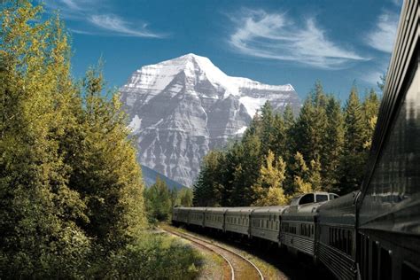 Luxury Train Travel In Canada 2024 Locals Guide