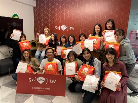 五倍學院 ｜｜ 網頁設計前端女性專班｜｜ 🎀 🎀 開心結業囉：） 在妳們從零基礎前進網頁設計師的路上