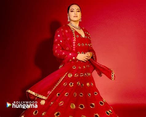 Sonakshi Sinha Wallpapers Sonakshi Sinha 3 191 Bollywood Hungama