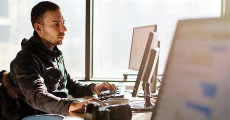 Multicloud Explained Benefits Challenges And Strategies Oracle Asean