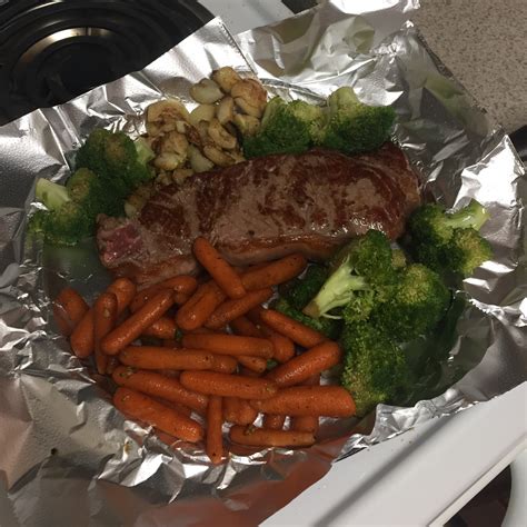 뉴욕 스트립 스테이크 New York Strip Steak