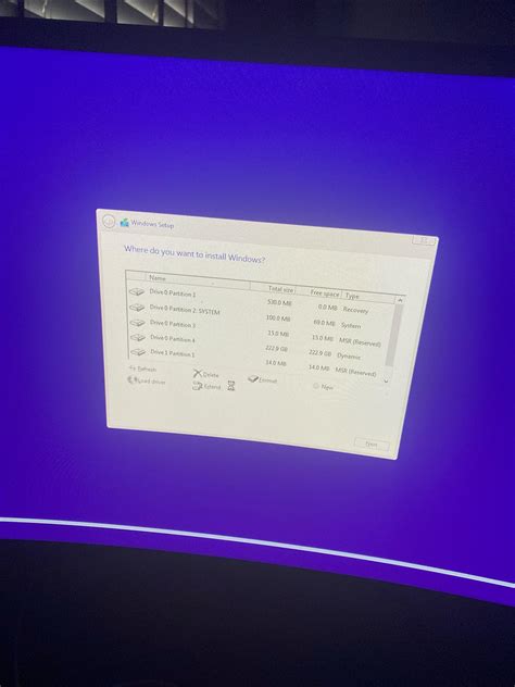 stuck trying to install windows r windows10techsupport