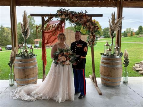 Gallery Amazing Grace Barn