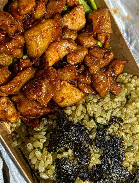 🍳 On Twitter 📍제주도 동문 야시장 제주 동문시장 야시장 작년에도 갔었는데 실패했던 곳 이번엔 후기 잘 찾아보고감 개인적으로 랍스터 비추함 닭강정도요•• 🌟전복