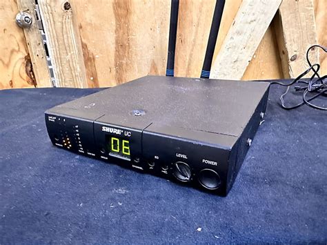 SHURE UC4 UB Wireless Microphone Receiver 692 716 MHz Reverb