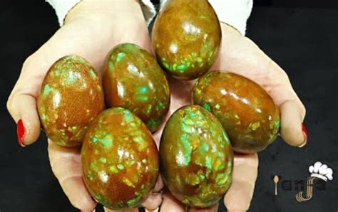 Uskršnja Jaja Ofarbana Sa Lukovinom I Prirodnom Bojom Mermerna Jaja