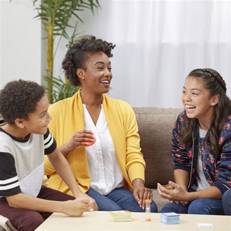 Hasbro Gaming Tabú Familia Juego de Mesa PcComponentes pt