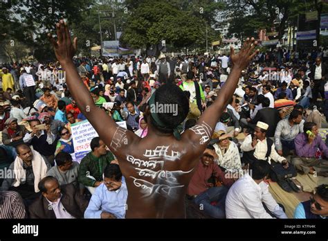 Dhaka Bangladesh 24th Dec 2017 Primary Trained Assistant Teachers Shouting Slogan On The
