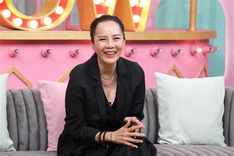 Photo Gallery “ต่าย เพ็ญพักตร์” ถวายคำสัตย์องค์เทพ ถือพรหมจรรย์ตลอดชีวิต เผยเข้าวัยทองโมโหร้าย