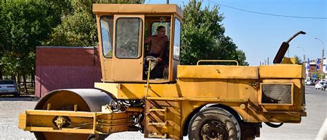 Vibratory Rollers In Compaction