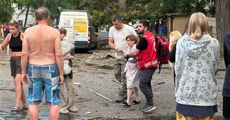 Від російської атаки на світанку в Одесі постраждали 13 людей Читайте на Ukr Net