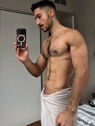 Zeidmoon Midtownkevinhot Doesnt Have A Race Reli Tumbex