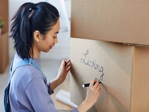 Label Your Moving Boxes Tips For An Organized Move Simplystoring