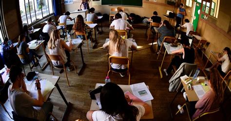 Polémique Rumeurs Comment Est Enseignée Léducation Sexuelle à Lécole