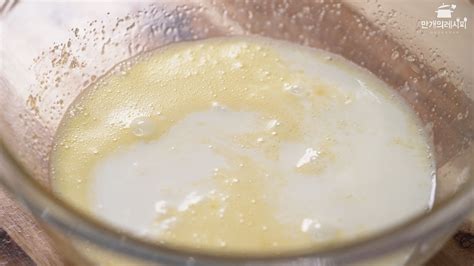 크로와상으로 만드는 디저트 크로와상브레드푸딩