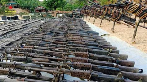 ကျောက်တော်မှ သိမ်းပိုက်ရရှိသည့် လက်နက်ခဲယမ်းများ Aa ထုတ်ပြန် Bur Mizzima Com