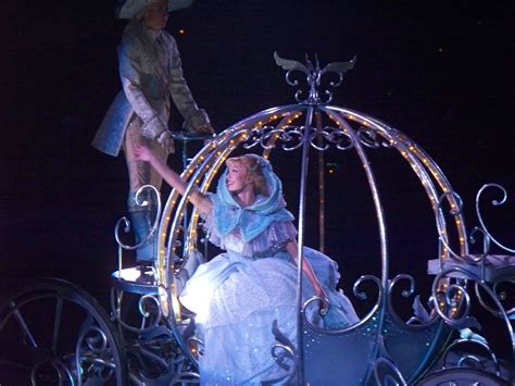 Disney Princess On Ice Disney On Ice Cinderella Carriage Disney Princess Cinderella