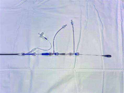 arrangement of the catheters with their special valves to allow a
