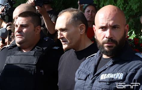 Божков честити празника и обяви У дома съм България БНР Новини