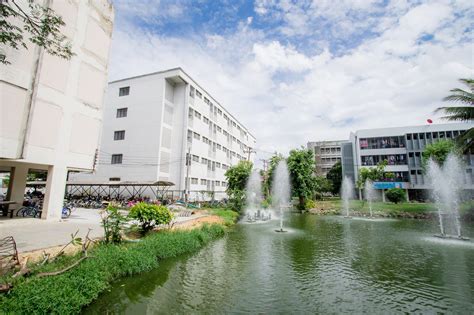 หอพักนักศึกษา มหาวิทยาลัยศิลปากร พระราชวังสนามจันทร์ Nakhon Pathom