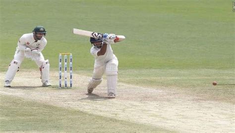 Story Of Former England Cricketer Leonard Hutton Who Played A Brilliant